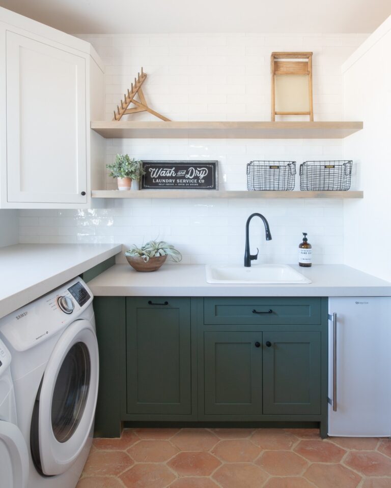 15 Green Laundry Room Ideas (Best Green Palette For Laundry Room ...
