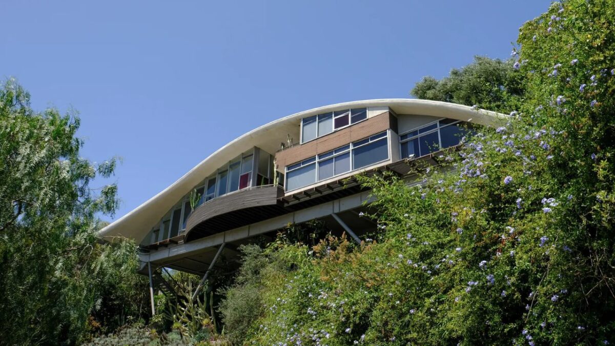 Inside Harry Bosch’s House from "Bosch" (Location & Inside) - Corby Homes