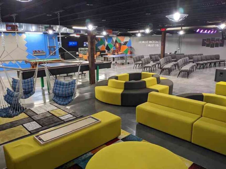 16 Creative Youth Group Room Ideas - Corby Homes