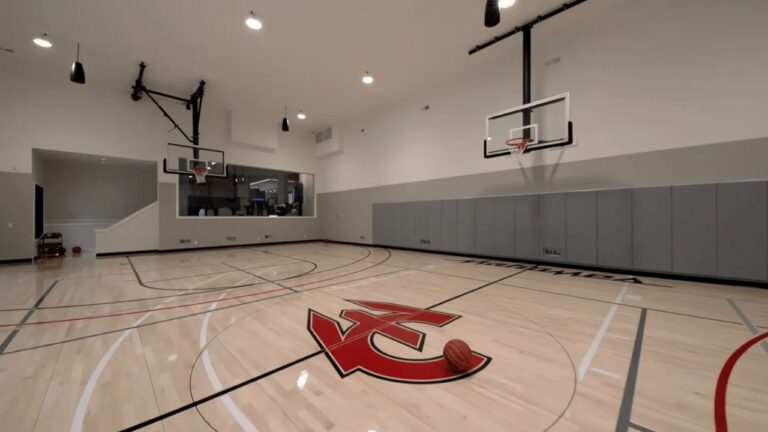 Patrick Mahomes House Tour: Inside the $8M NFL Star's Lavish Mansion ...