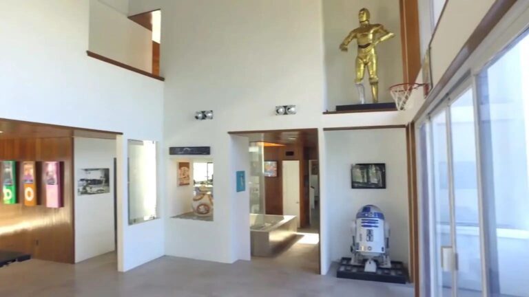 Exclusive Blueface House Tour: Inside His Million-Dollar Mansion ...